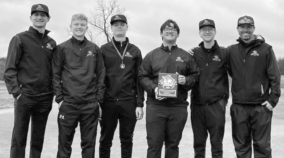 Knight golfers enjoy early success