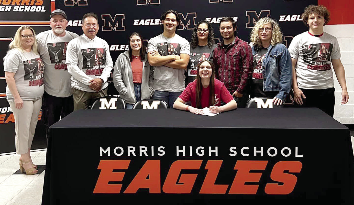 Morris Athletes Sign with Colleges