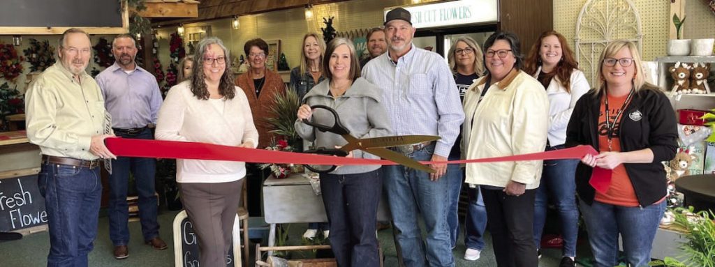 Chamber Holds Ribbon Cutting for Rheba’s Buds & Blooms