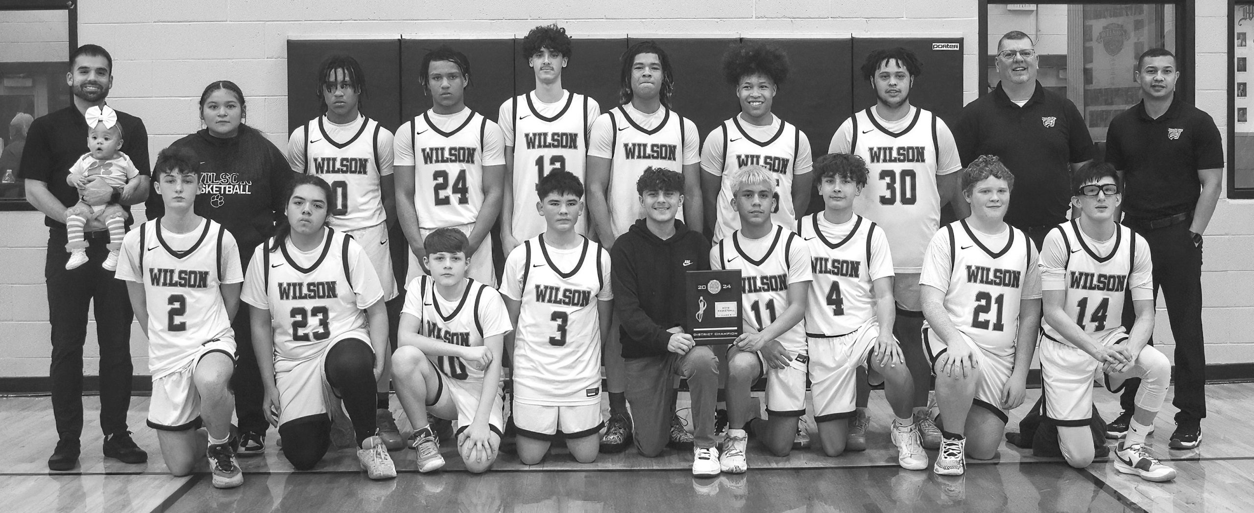 Wilson cagers sweep district title