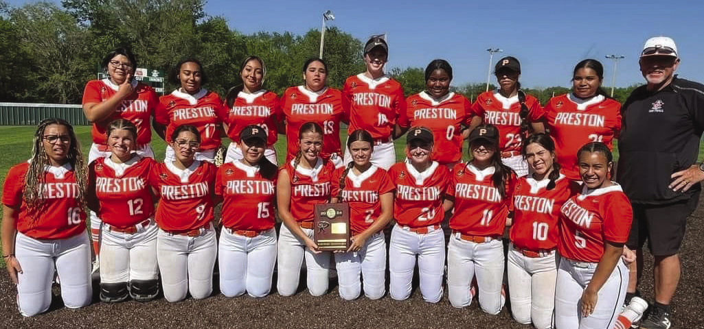 Preston Lady Pirates Claim District Crown